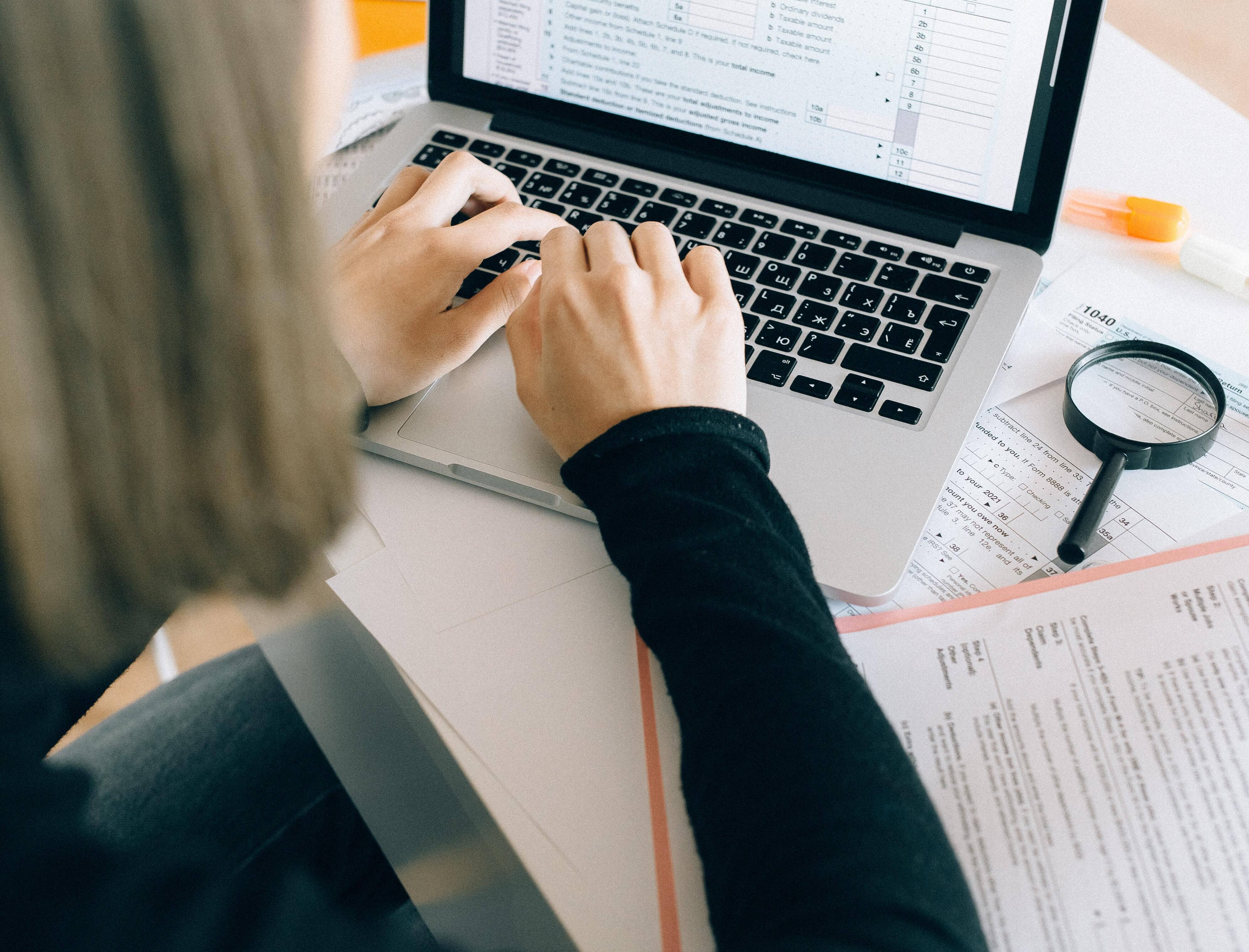 Financial Auditor Job