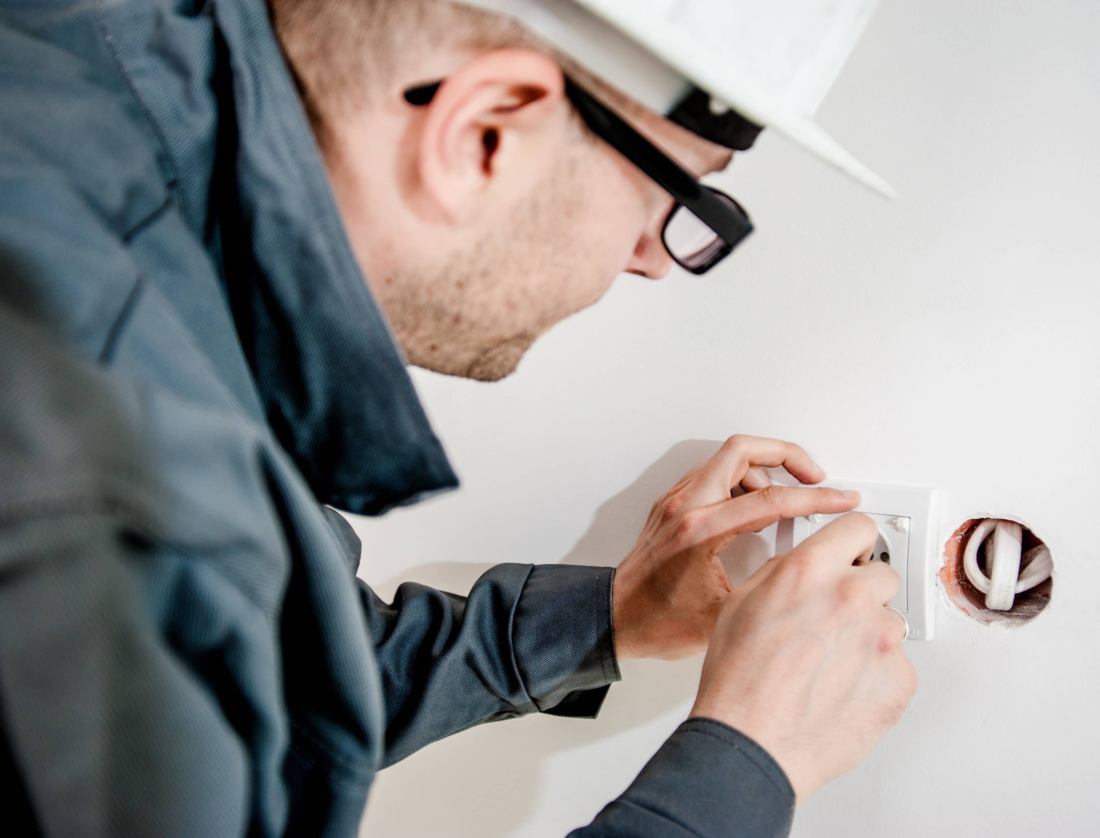 Industrial Electrician Job Description