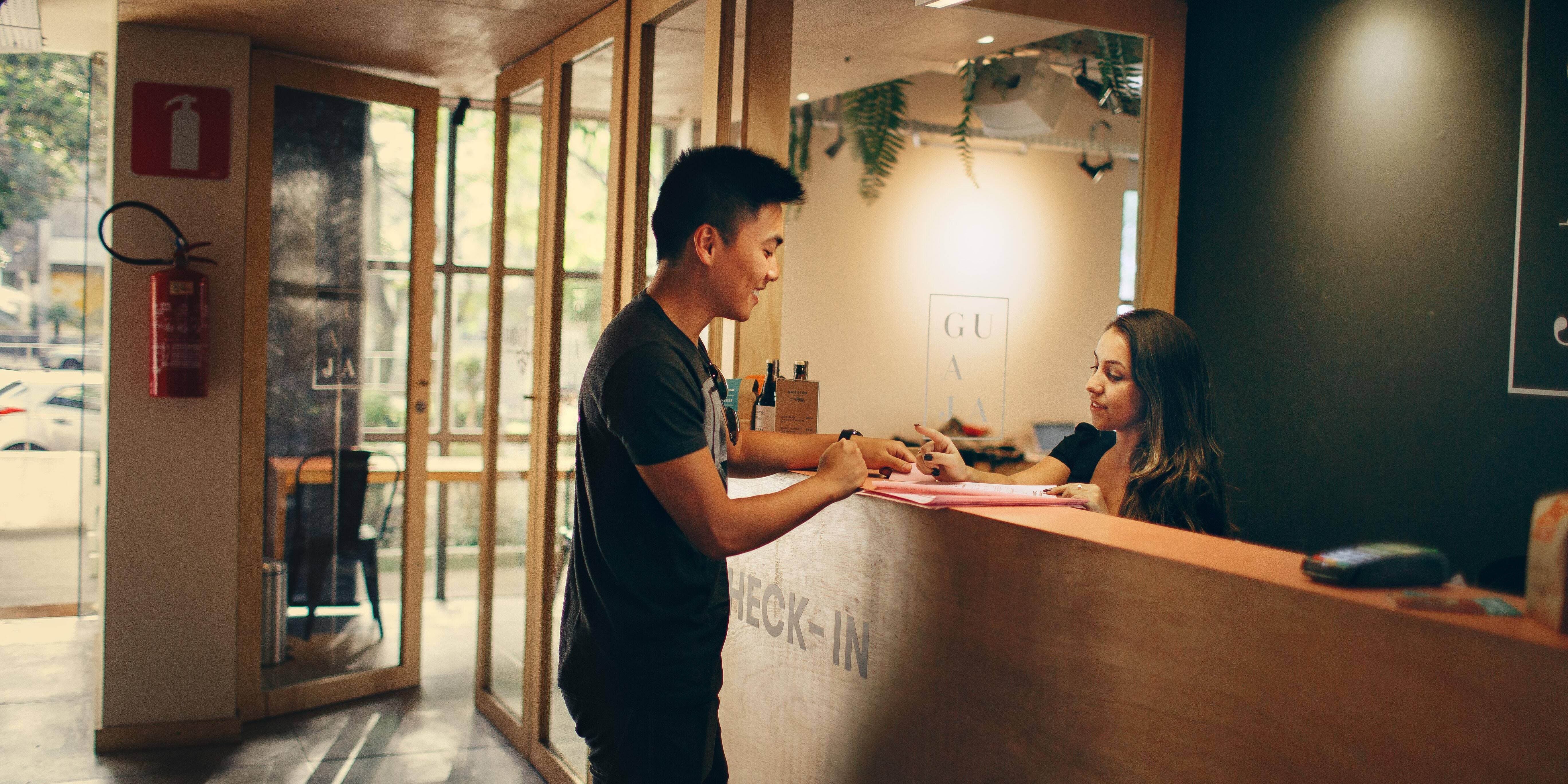 Front Desk Clerk Job Description