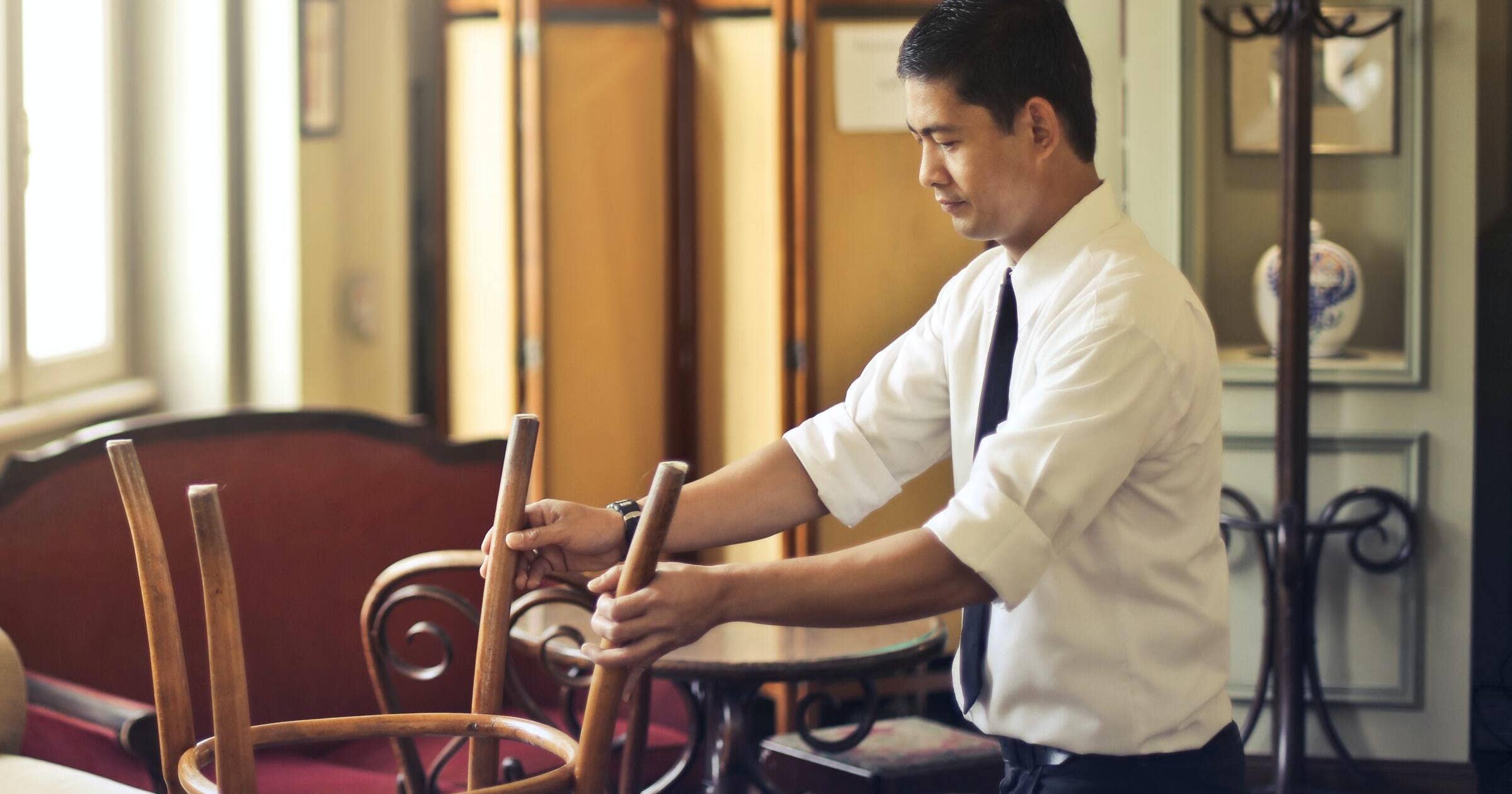 How to Hire Restaurant Workers