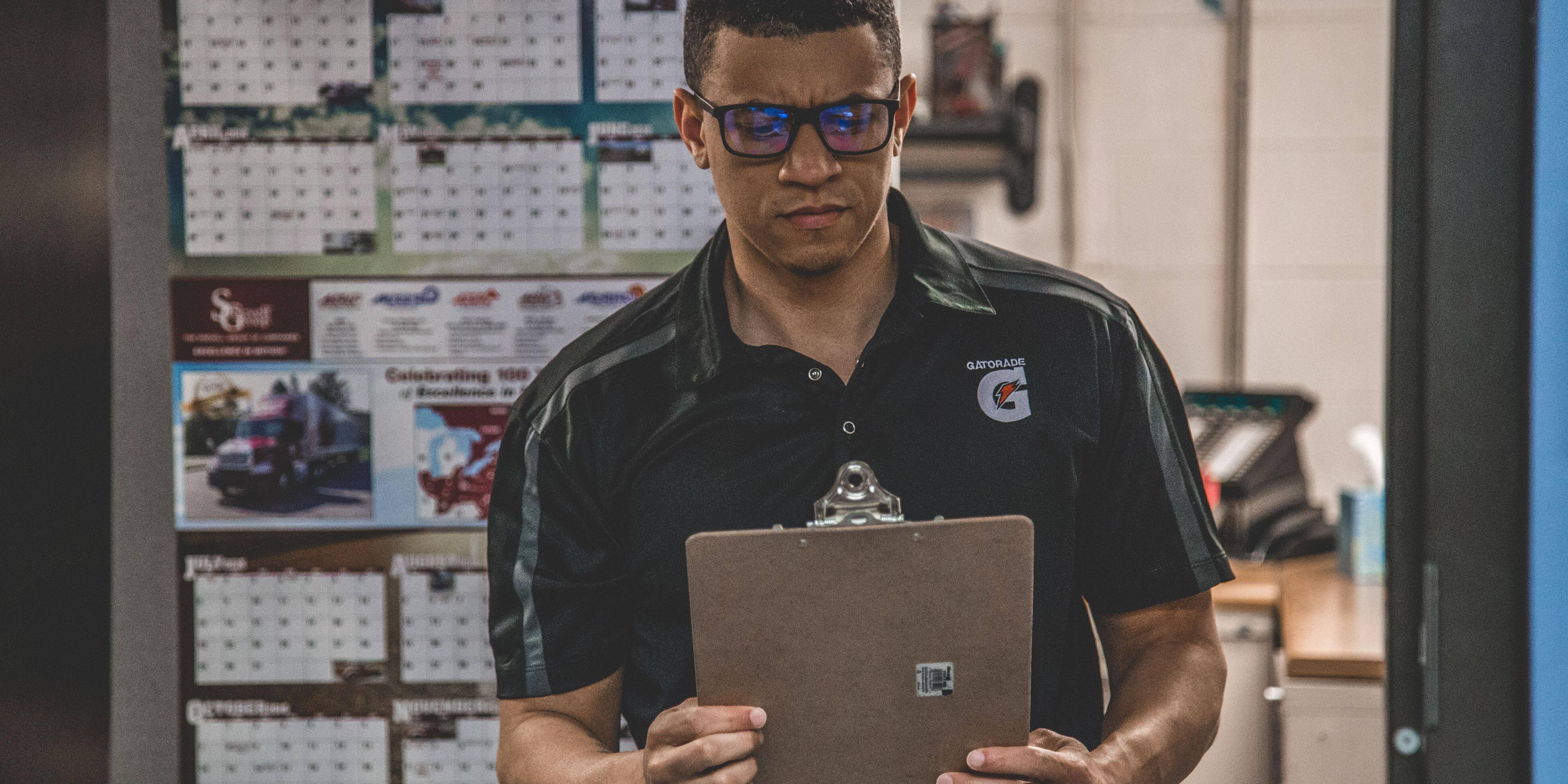 Logistics Associate Job Description