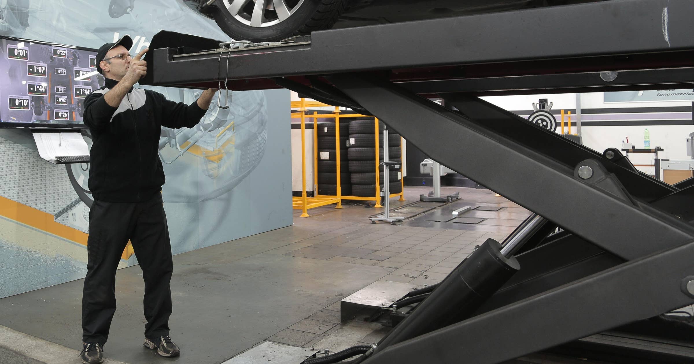 MOT Tester Job Description