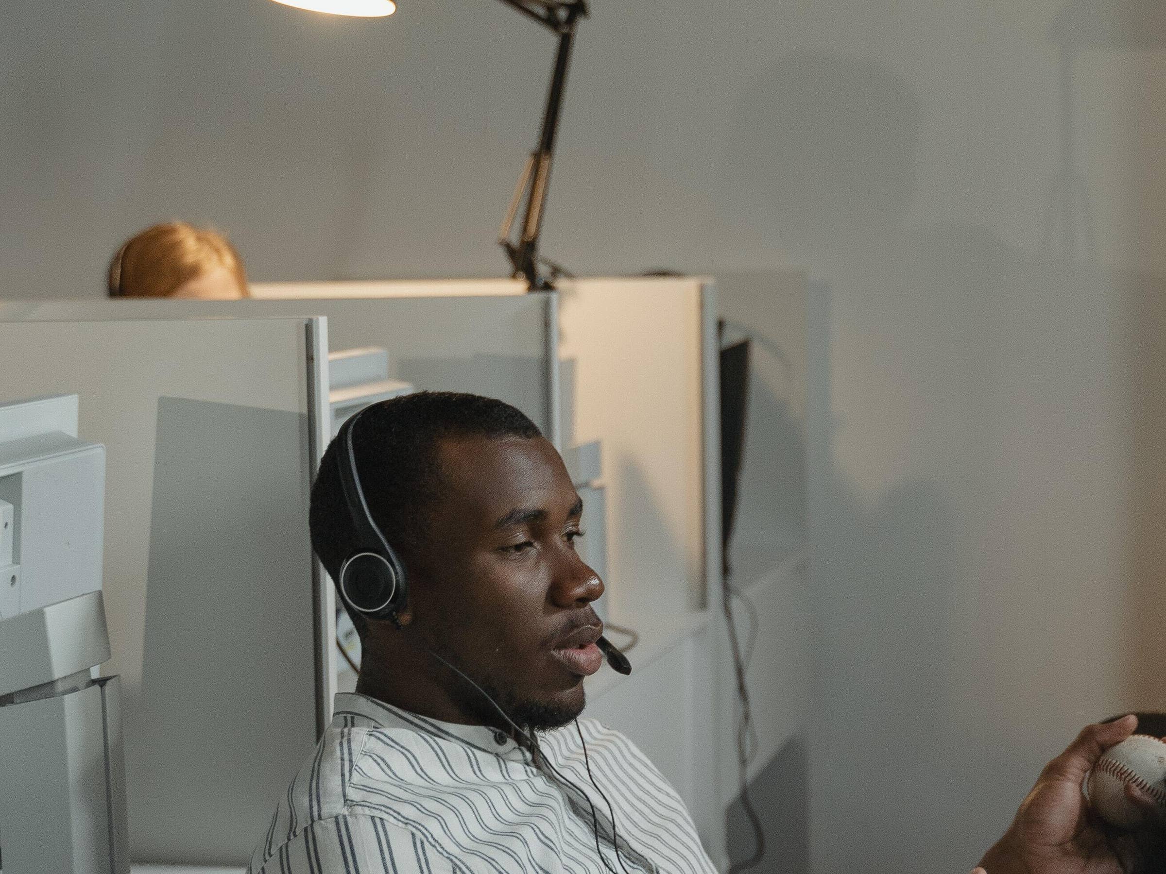 Pabx Switchboard Operator | 7petals.in