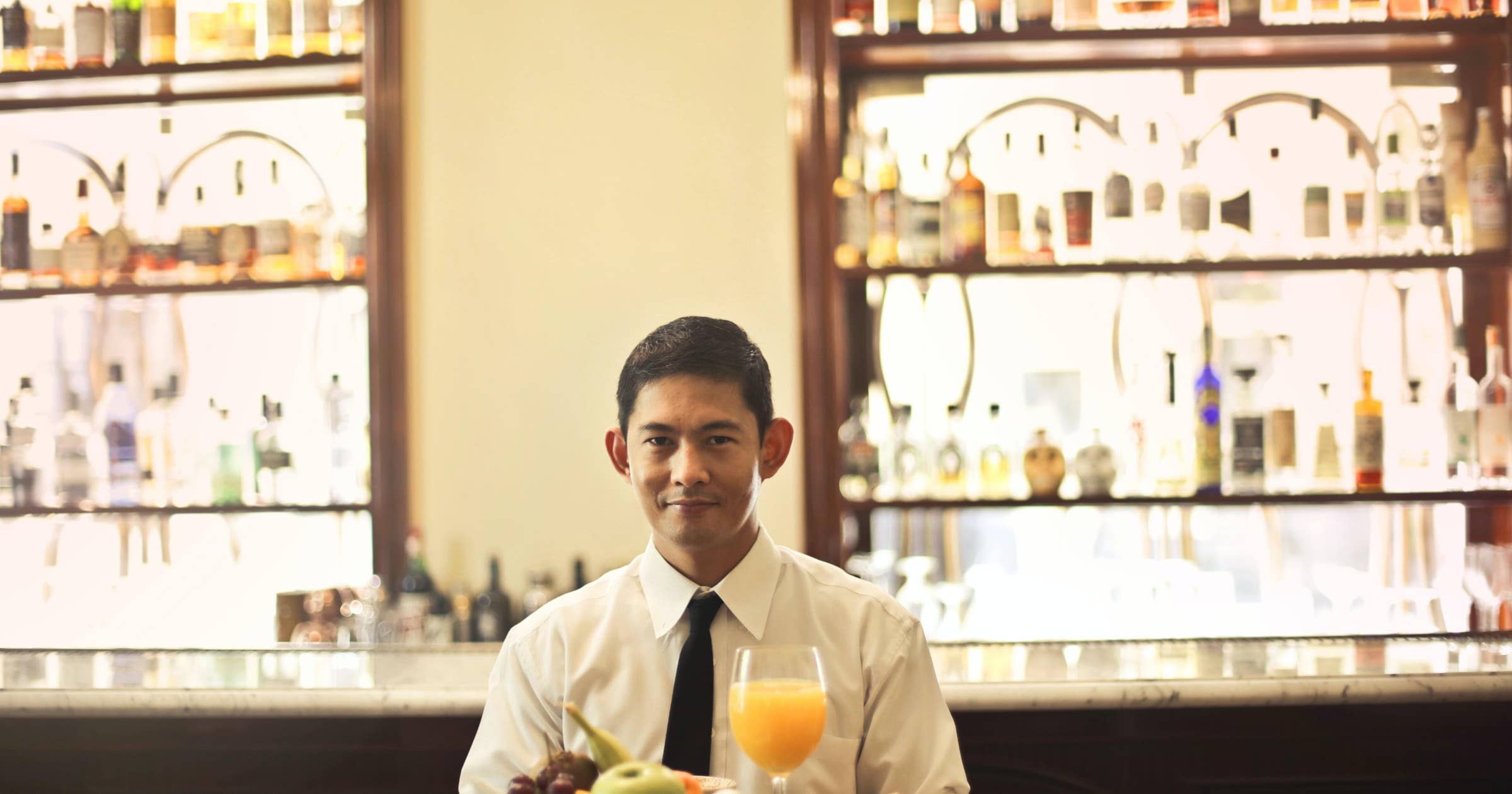 Waiter Job Description